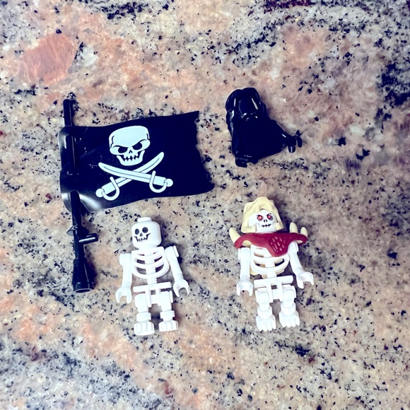 Toys | Lego Pirates Of The Caribbean Skeletons Black Faceless Man ...